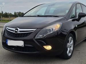Brown Opel Zafira Tourer 2012 in Siauliai, with an engine capacity of 1.96 L and mileage of 320 thousand km for 4250 €, photo 16 on AUTOMOTO.COM.LV