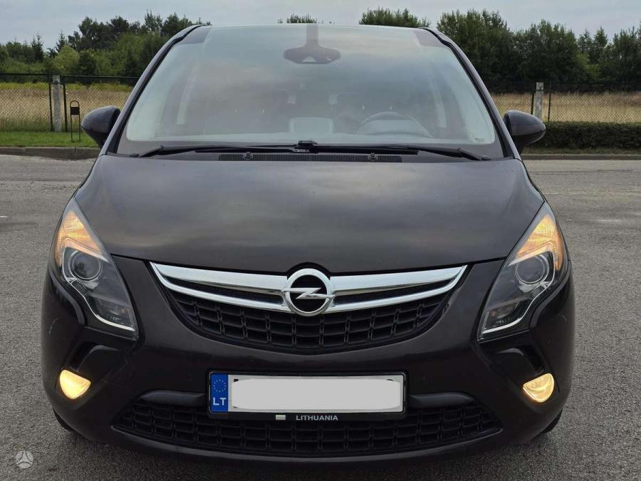 Brown Opel Zafira Tourer 2012 in Siauliai, with an engine capacity of 1.96 L and mileage of 320 thousand km for 4250 €, photo 17 on AUTOMOTO.COM.LV