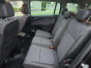 Brown Opel Zafira Tourer 2012 in Siauliai, with an engine capacity of 1.96 L and mileage of 320 thousand km for 4250 €, photo 35 on AUTOMOTO.COM.LV