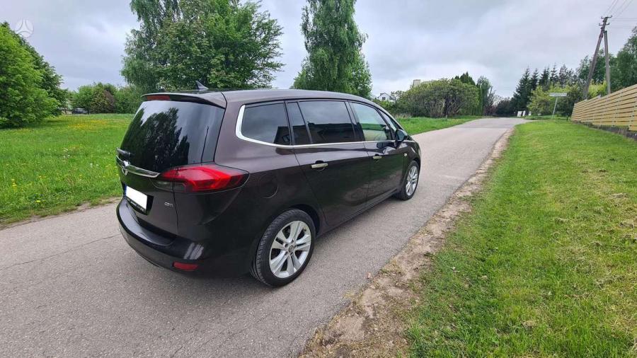 Коричневый Опель Zafira Tourer 2012 в Вильнюс, объемом двигателя 1.96 л и пробегом 329 тыс. км за 5000 €, фото 5 на AUTOMOTO.COM.LV