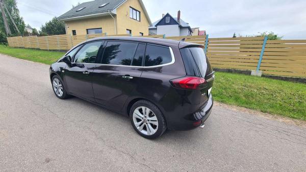 Коричневый Опель Zafira Tourer 2012 в Вильнюс, объемом двигателя 1.96 л и пробегом 329 тыс. км за 5000 €, фото 6 на AUTOMOTO.COM.LV