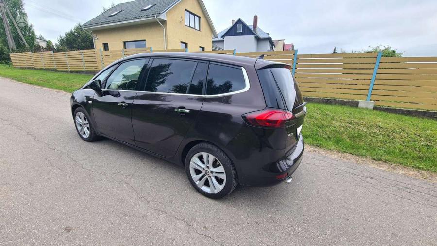 Коричневый Опель Zafira Tourer 2012 в Вильнюс, объемом двигателя 1.96 л и пробегом 329 тыс. км за 5000 €, фото 7 на AUTOMOTO.COM.LV