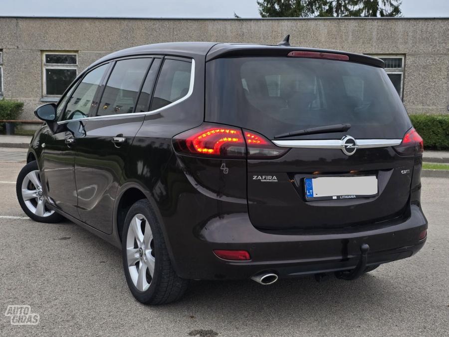 Коричневый Опель Zafira Tourer 2012 в Шяуляй, объемом двигателя 2.00 л и пробегом 320 тыс. км за 4300 €, фото 11 на AUTOMOTO.COM.LV