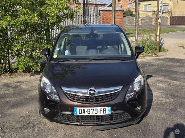Brūns Opel Zafira Tourer 2013 Šauļi, ar dzinēja tilpumu 1.60 L un nobraukumu 276 tūkst. km par 2500 €, foto 3 vietnē AUTOMOTO.COM.LV