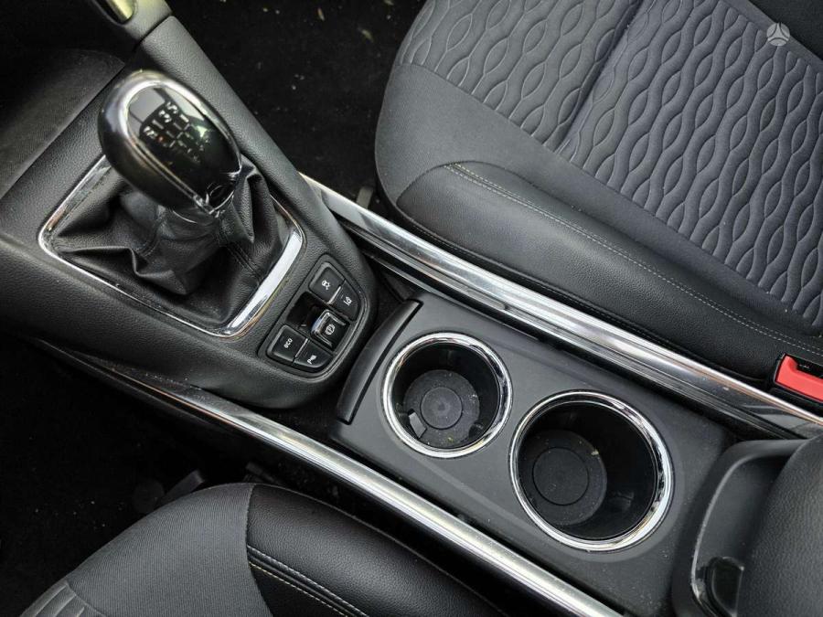 Brūns Opel Zafira Tourer 2013 Šauļi, ar dzinēja tilpumu 1.60 L un nobraukumu 276 tūkst. km par 2500 €, foto 19 vietnē AUTOMOTO.COM.LV
