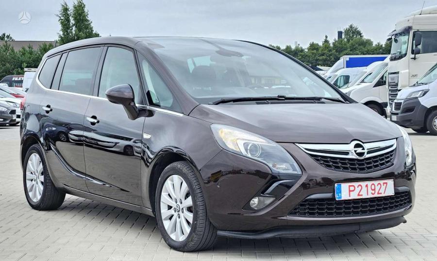Brūns Opel Zafira Tourer 2013 Tauragė, ar dzinēja tilpumu 1.96 L un nobraukumu 147 tūkst. km par 5300 €, foto 5 vietnē AUTOMOTO.COM.LV