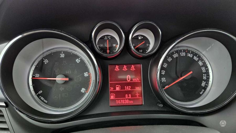 Brūns Opel Zafira Tourer 2013 Tauragė, ar dzinēja tilpumu 1.96 L un nobraukumu 147 tūkst. km par 5300 €, foto 20 vietnē AUTOMOTO.COM.LV