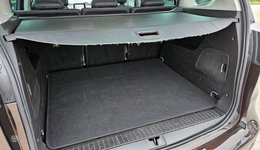Brūns Opel Zafira Tourer 2013 Tauragė, ar dzinēja tilpumu 1.96 L un nobraukumu 147 tūkst. km par 5300 €, foto 23 vietnē AUTOMOTO.COM.LV
