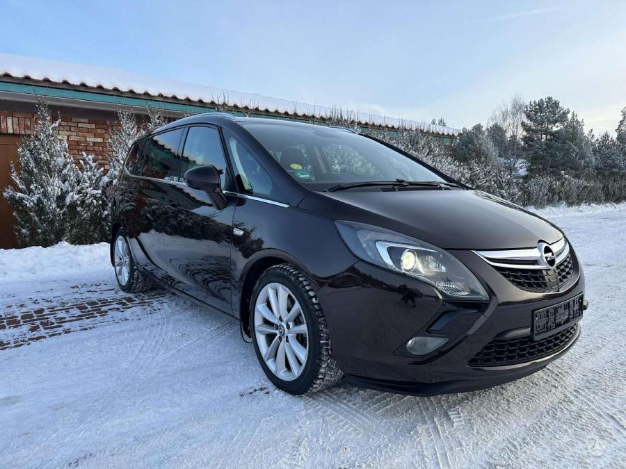 Brūns Opel Zafira Tourer 2014 Alīta, ar dzinēja tilpumu 1.96 L un nobraukumu 278 tūkst. km par 6750 €, foto 3 vietnē AUTOMOTO.COM.LV