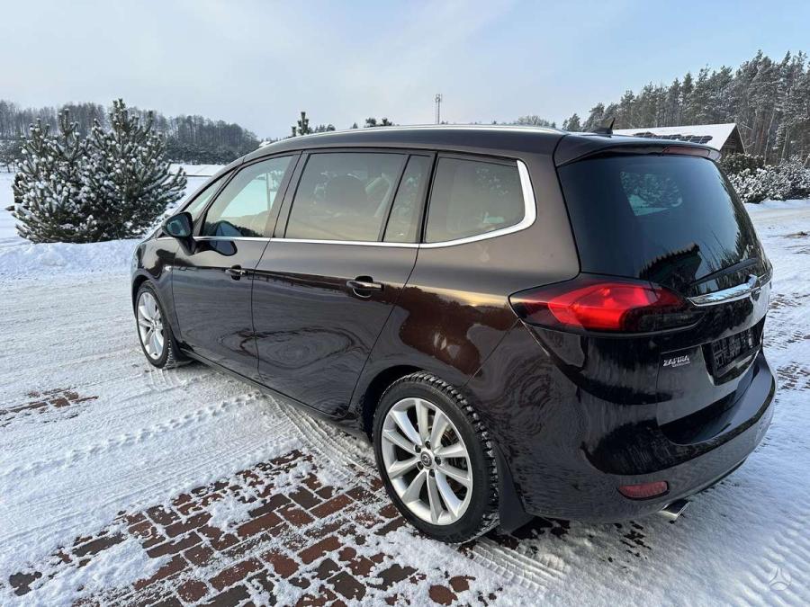 Brūns Opel Zafira Tourer 2014 Alīta, ar dzinēja tilpumu 1.96 L un nobraukumu 278 tūkst. km par 6750 €, foto 6 vietnē AUTOMOTO.COM.LV