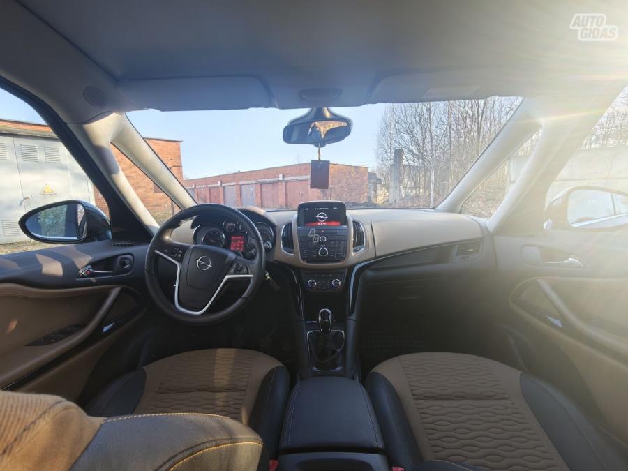 Brūns Opel Zafira Tourer 2014 Šauļi, ar dzinēja tilpumu 1.60 L un nobraukumu 160 tūkst. km par 6900 €, foto 12 vietnē AUTOMOTO.COM.LV