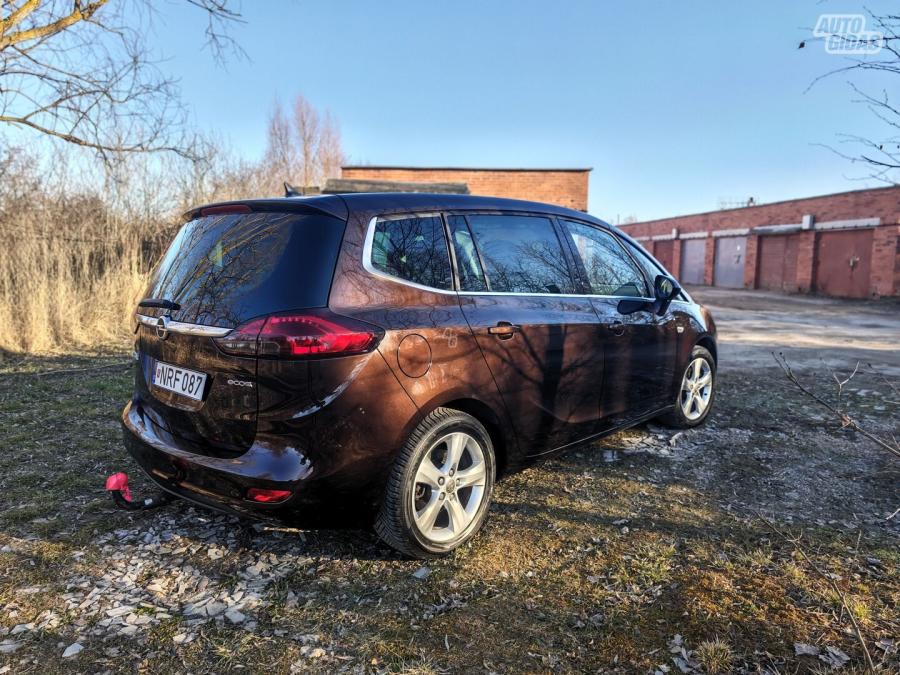Brūns Opel Zafira Tourer 2014 Šauļi, ar dzinēja tilpumu 1.60 L un nobraukumu 160 tūkst. km par 6900 €, foto 18 vietnē AUTOMOTO.COM.LV