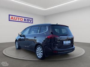 Brown Opel Zafira Tourer 2015 in Vilnius, with an engine capacity of 2.00 L and mileage of 276 thousand km for 7999 €, photo 3 on AUTOMOTO.COM.LV