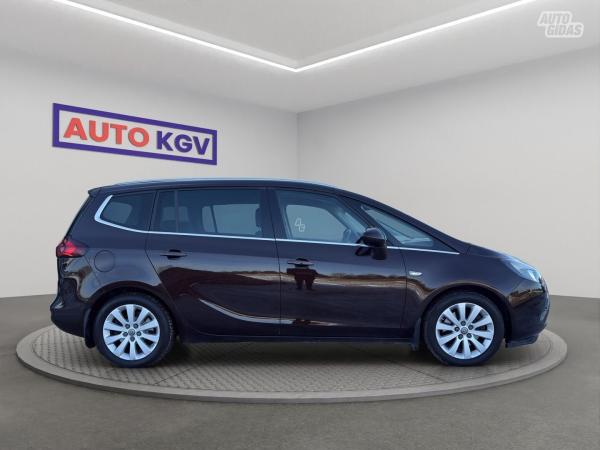 Brown Opel Zafira Tourer 2015 in Vilnius, with an engine capacity of 2.00 L and mileage of 276 thousand km for 7999 €, photo 6 on AUTOMOTO.COM.LV