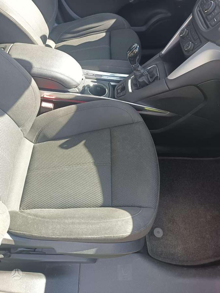 Коричневый Опель Zafira Tourer 2015 в Вильнюс, объемом двигателя 1.60 л и пробегом 211 тыс. км за 6200 €, фото 13 на AUTOMOTO.COM.LV
