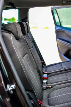 Brown Opel Zafira Tourer 2015 in Kretinga, with an engine capacity of 2.00 L and mileage of 263 thousand km for 6150 €, photo 13 on AUTOMOTO.COM.LV