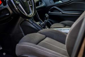 Brown Opel Zafira Tourer 2015 in Kretinga, with an engine capacity of 2.00 L and mileage of 263 thousand km for 6150 €, photo 20 on AUTOMOTO.COM.LV