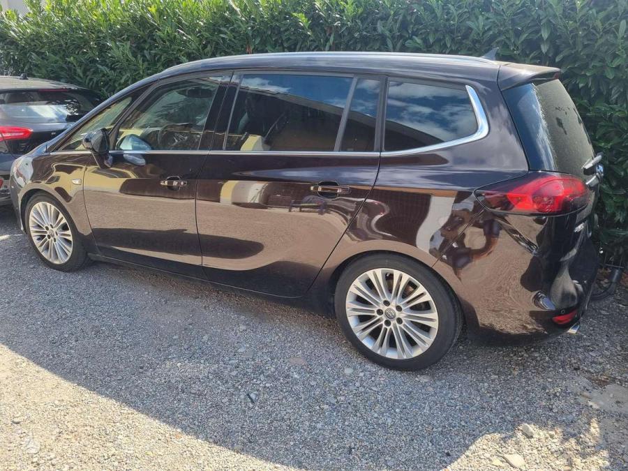 Коричневый Опель Zafira Tourer 2015 в Шяуляй, объемом двигателя 1.96 л и пробегом 197 тыс. км за 4600 €, фото 6 на AUTOMOTO.COM.LV