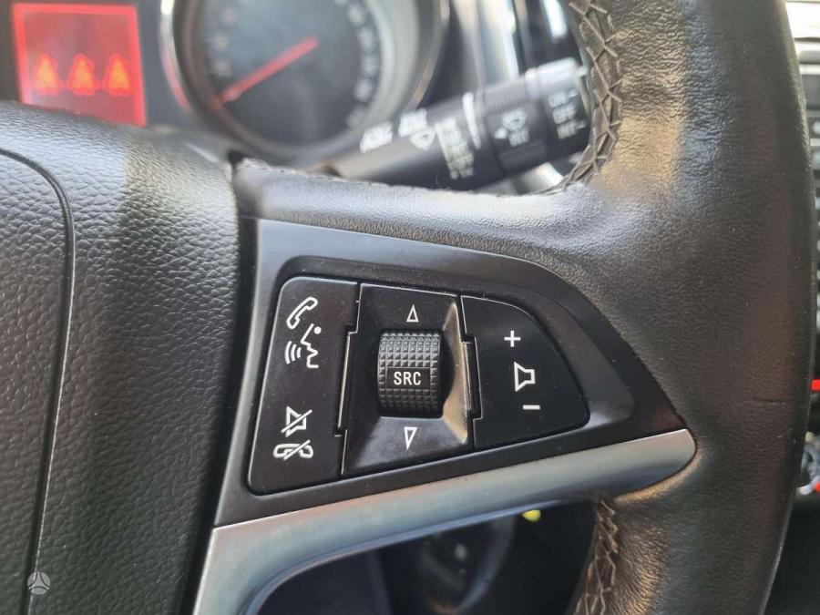 Коричневый Опель Zafira Tourer 2015 в Шяуляй, объемом двигателя 1.96 л и пробегом 197 тыс. км за 4600 €, фото 16 на AUTOMOTO.COM.LV