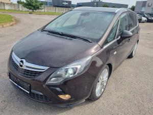 Brown Opel Zafira Tourer 2015 in Siauliai, with an engine capacity of 1.96 L and mileage of 197 thousand km for 4600 €, photo  on AUTOMOTO.COM.LV