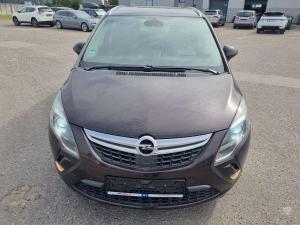 Brown Opel Zafira Tourer 2015 in Siauliai, with an engine capacity of 1.96 L and mileage of 197 thousand km for 4600 €, photo 12 on AUTOMOTO.COM.LV