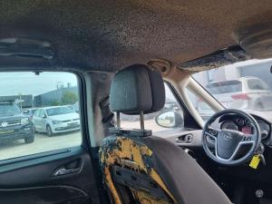Brown Opel Zafira Tourer 2015 in Siauliai, with an engine capacity of 1.96 L and mileage of 197 thousand km for 4600 €, photo 24 on AUTOMOTO.COM.LV