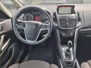Brown Opel Zafira Tourer 2015 in Siauliai, with an engine capacity of 1.96 L and mileage of 197 thousand km for 4600 €, photo 30 on AUTOMOTO.COM.LV