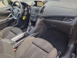 Brown Opel Zafira Tourer 2015 in Siauliai, with an engine capacity of 1.96 L and mileage of 197 thousand km for 4600 €, photo 35 on AUTOMOTO.COM.LV