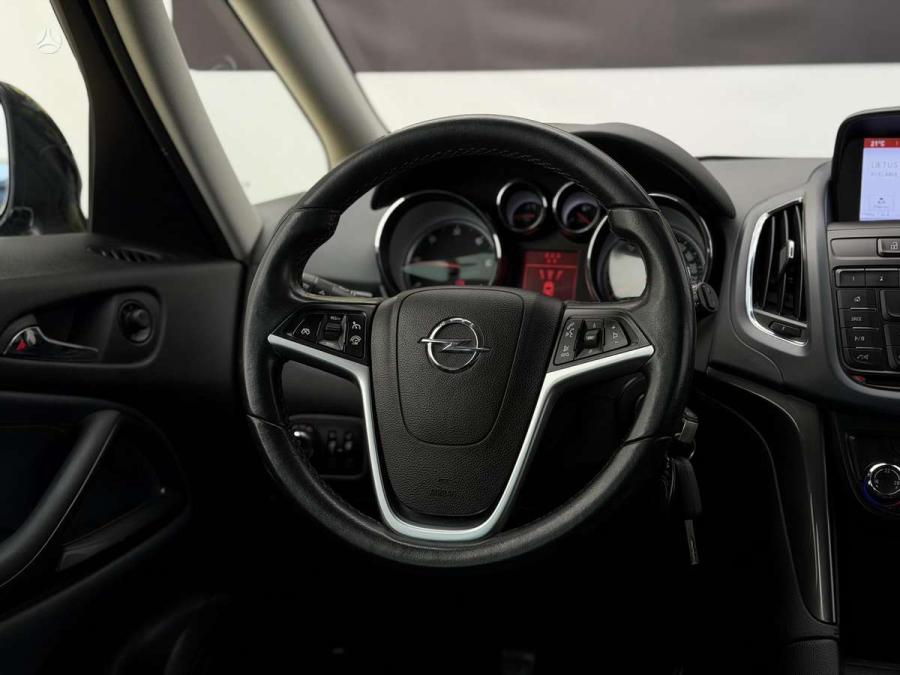 Brūns Opel Zafira Tourer 2015 Viļņa, ar dzinēja tilpumu 1.96 L un nobraukumu 288 tūkst. km par 4990 €, foto 20 vietnē AUTOMOTO.COM.LV