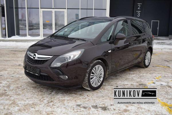 Brown Opel Zafira Tourer 2016 in Vilnius, with an engine capacity of 1.60 L and mileage of 201 thousand km for 6400 €, photo 1 on AUTOMOTO.COM.LV