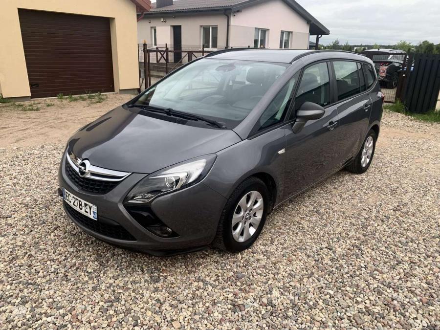 Коричневый Опель Zafira Tourer 2016 в Вильнюс, объемом двигателя 1.60 л и пробегом 191 тыс. км за 5450 €, фото 1 на AUTOMOTO.COM.LV