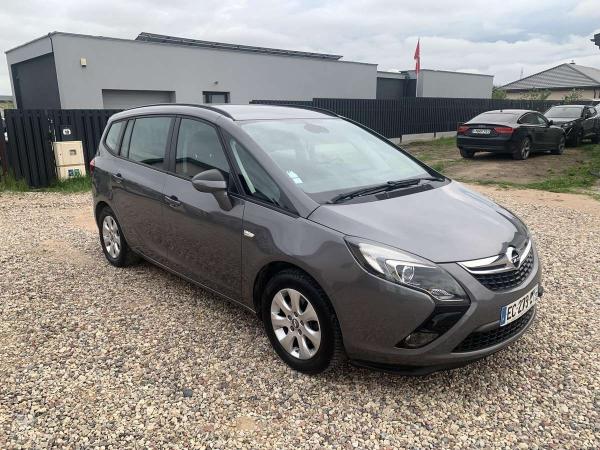 Brown Opel Zafira Tourer 2016 in Vilnius, with an engine capacity of 1.60 L and mileage of 191 thousand km for 5450 €, photo 5 on AUTOMOTO.COM.LV