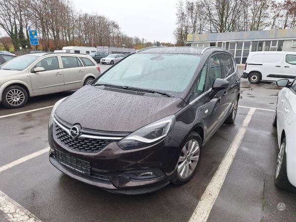 Коричневый Опель Zafira Tourer 2017 в Тельшяй, объемом двигателя 1.60 л и пробегом 87 тыс. км за 7650 €, фото 1 на AUTOMOTO.COM.LV