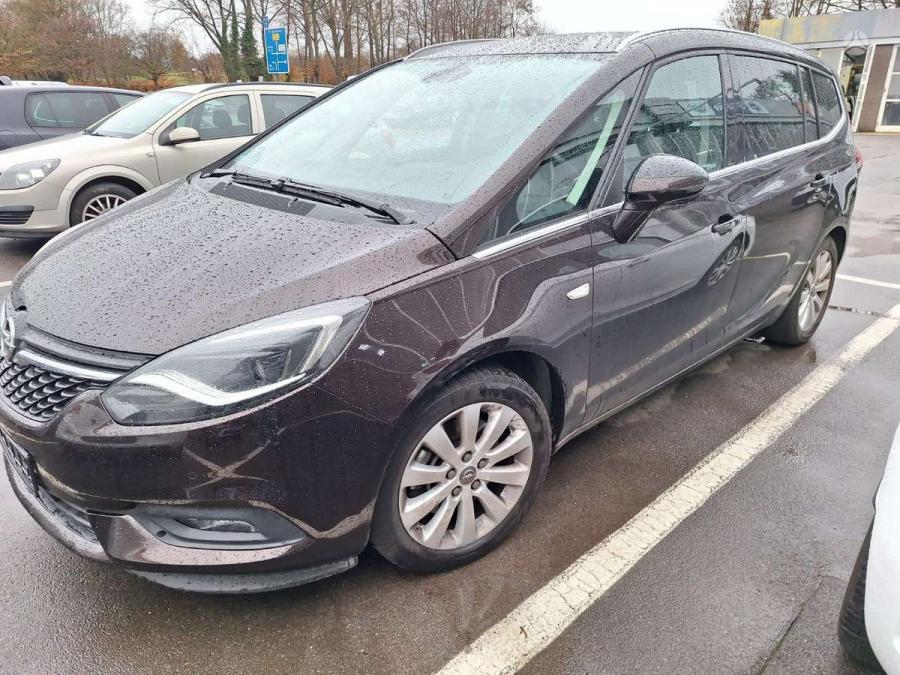 Brown Opel Zafira Tourer 2017 in Telschi, with an engine capacity of 1.60 L and mileage of 87 thousand km for 7650 €, photo 2 on AUTOMOTO.COM.LV