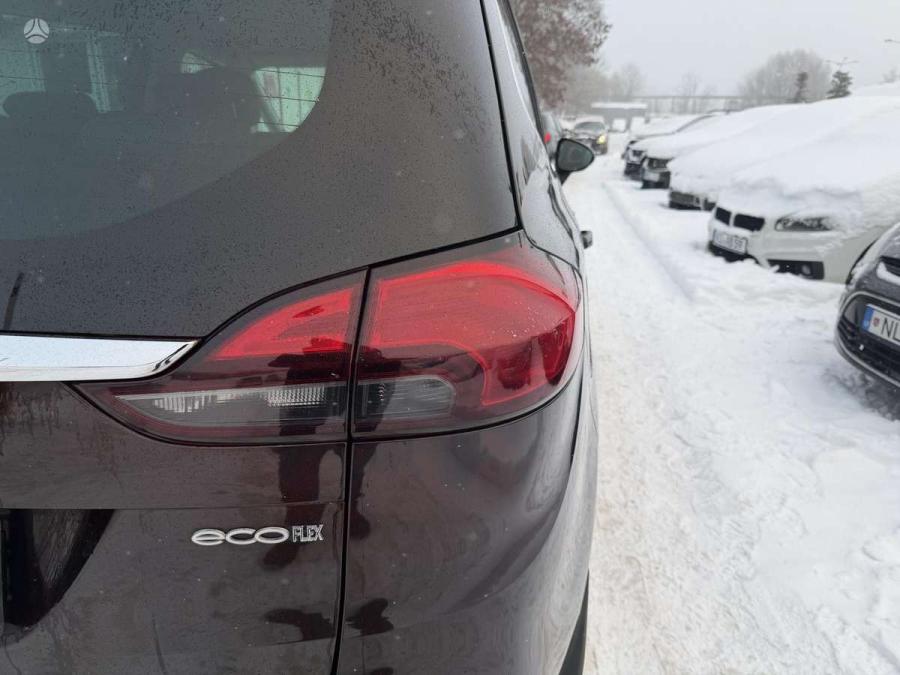 Brown Opel Zafira Tourer 2017 in Klaipeda, with an engine capacity of 2.00 L and mileage of 243 thousand km for 7600 €, photo 17 on AUTOMOTO.COM.LV