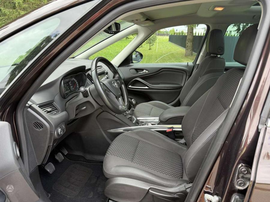 Коричневый Опель Zafira Tourer 2017 в Таураге, объемом двигателя 1.60 л и пробегом 273 тыс. км за 7500 €, фото 16 на AUTOMOTO.COM.LV