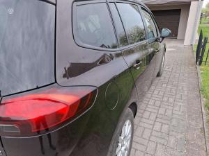 Brown Opel Zafira Tourer 2012 in Kalvarija, with an engine capacity of 1.96 L and mileage of 165 thousand km for 5600 €, photo 8 on AUTOMOTO.COM.LV