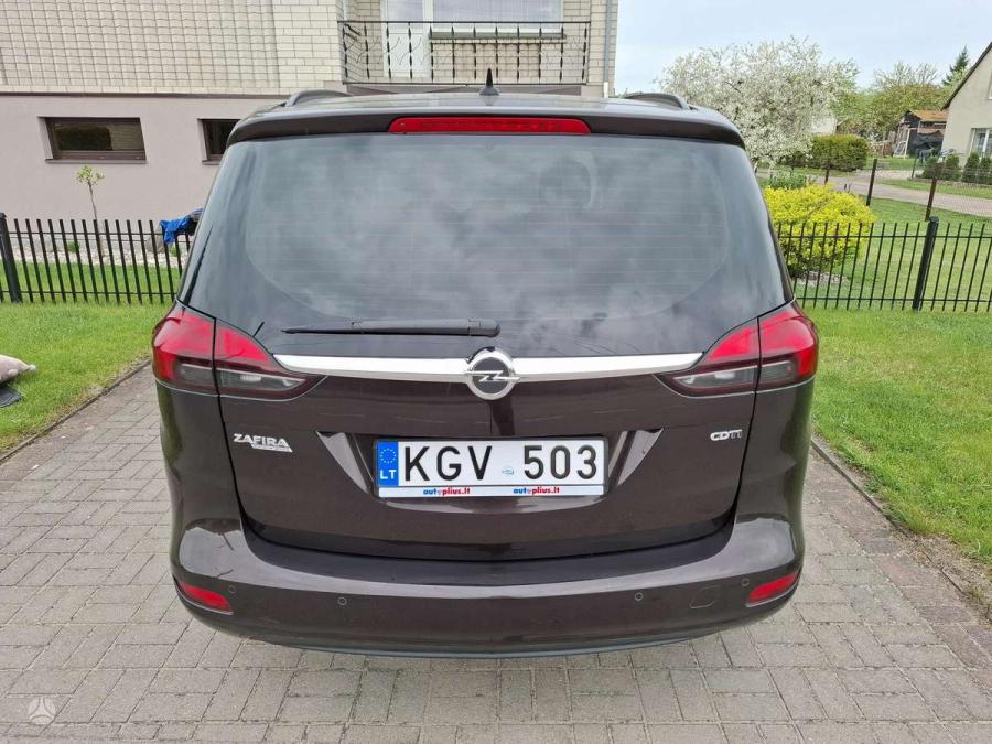 Brown Opel Zafira Tourer 2012 in Kalvarija, with an engine capacity of 1.96 L and mileage of 165 thousand km for 5600 €, photo 11 on AUTOMOTO.COM.LV