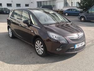 Brown Opel Zafira Tourer 2012 in Tallinn, with an engine capacity of 0.00 L and mileage of 330 thousand km for 1500 €, photo 4 on AUTOMOTO.COM.LV