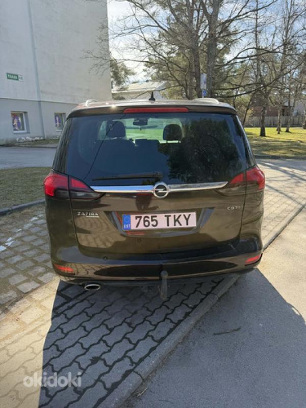 Brūns Opel Zafira Tourer 2014 Tallina, ar dzinēja tilpumu 0.00 L un nobraukumu 235 tūkst. km par 6000 €, foto 2 vietnē AUTOMOTO.COM.LV
