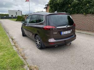 Brown Opel Zafira Tourer 2017 in Kaunas, with an engine capacity of 1.96 L and mileage of 173 thousand km for 11500 €, photo 4 on AUTOMOTO.COM.LV
