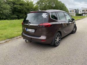 Brown Opel Zafira Tourer 2017 in Kaunas, with an engine capacity of 1.96 L and mileage of 173 thousand km for 11500 €, photo 5 on AUTOMOTO.COM.LV