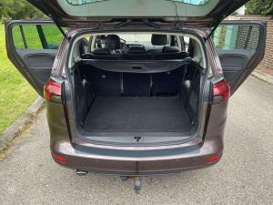 Brown Opel Zafira Tourer 2017 in Kaunas, with an engine capacity of 1.96 L and mileage of 173 thousand km for 11500 €, photo 12 on AUTOMOTO.COM.LV