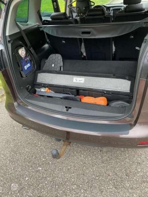 Brown Opel Zafira Tourer 2017 in Kaunas, with an engine capacity of 1.96 L and mileage of 173 thousand km for 11500 €, photo 13 on AUTOMOTO.COM.LV