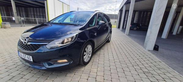 Green Opel Zafira Tourer 2017 in Taurage, with an engine capacity of 1.96 L and mileage of 182 thousand km for 6950 €, photo 2 on AUTOMOTO.COM.LV