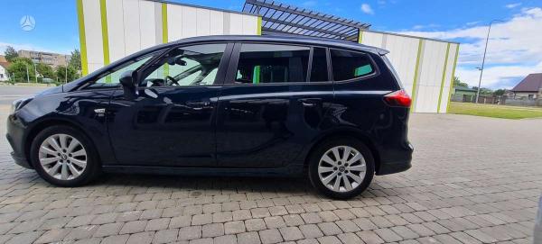 Green Opel Zafira Tourer 2017 in Taurage, with an engine capacity of 1.96 L and mileage of 182 thousand km for 6950 €, photo 5 on AUTOMOTO.COM.LV