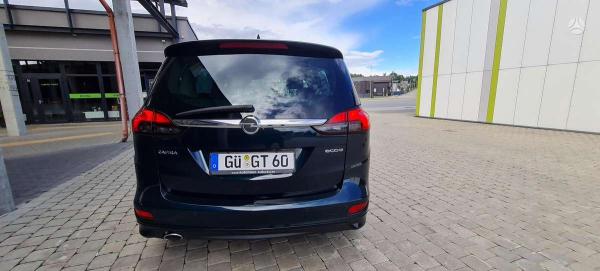 Green Opel Zafira Tourer 2017 in Taurage, with an engine capacity of 1.96 L and mileage of 182 thousand km for 6950 €, photo 7 on AUTOMOTO.COM.LV