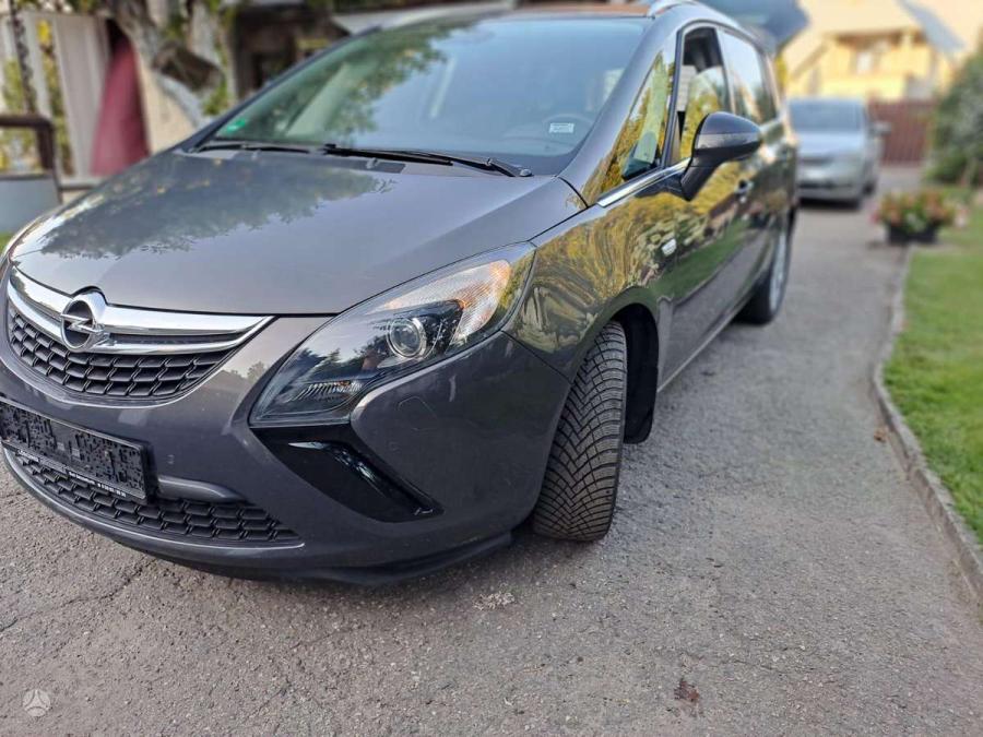 Серый Опель Zafira Tourer 2014 в Мариямполе, объемом двигателя 1.60 л и пробегом 221 тыс. км за 3850 €, фото 5 на AUTOMOTO.COM.LV