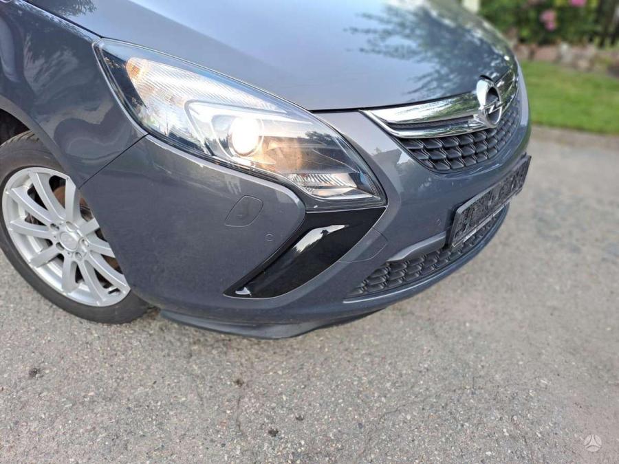 Серый Опель Zafira Tourer 2014 в Мариямполе, объемом двигателя 1.60 л и пробегом 221 тыс. км за 3850 €, фото 6 на AUTOMOTO.COM.LV