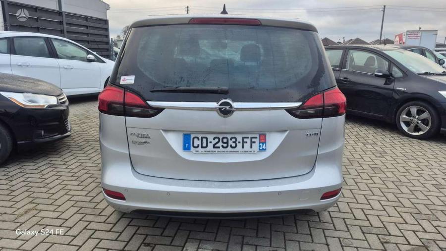 Pelēks Opel Zafira Tourer 2012 Tauragė, ar dzinēja tilpumu 2.00 L un nobraukumu 270 tūkst. km par 2900 €, foto 4 vietnē AUTOMOTO.COM.LV
